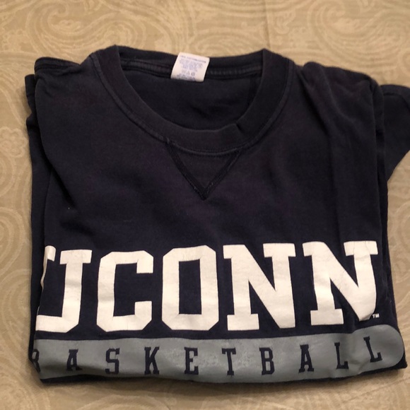 Russell Athletic | Shirts & Tops | Youth Small Uconn Basketball Tshirt ...